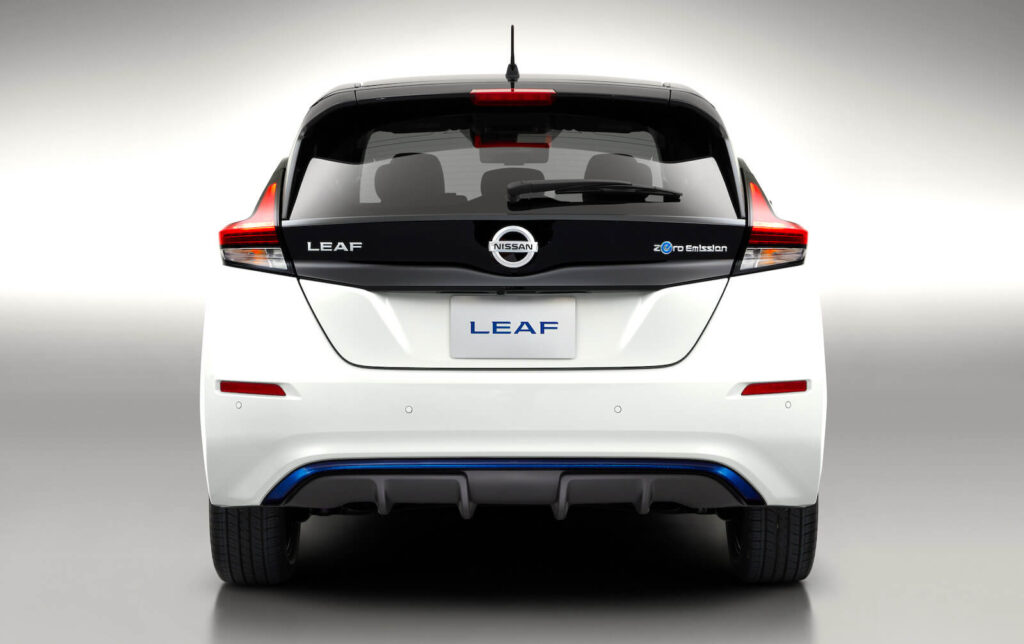 Nissan Leaf Review > 2023 UK Price, Range, Specs, Videos